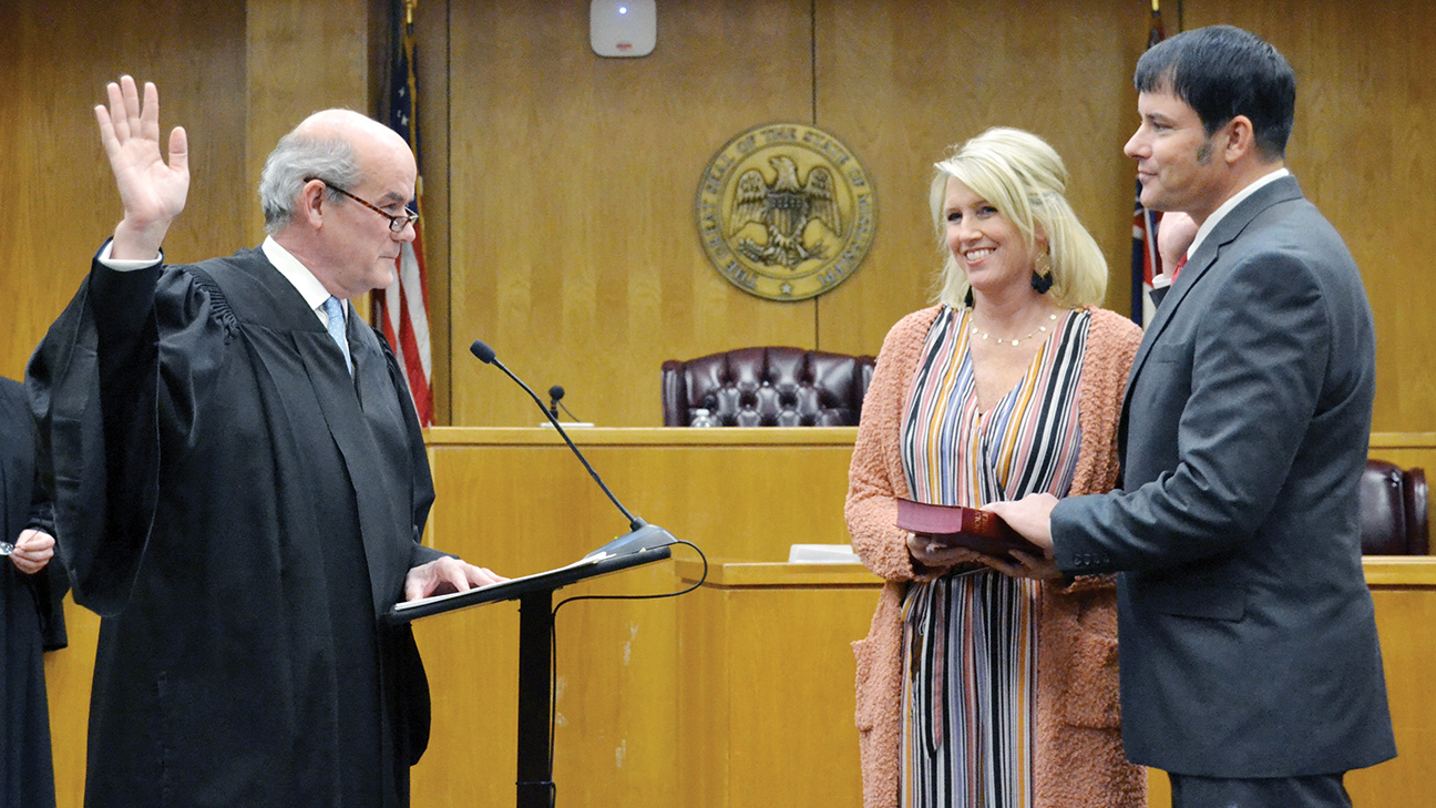 Lincoln County elected officials take oaths of office Monday | Daily Leader