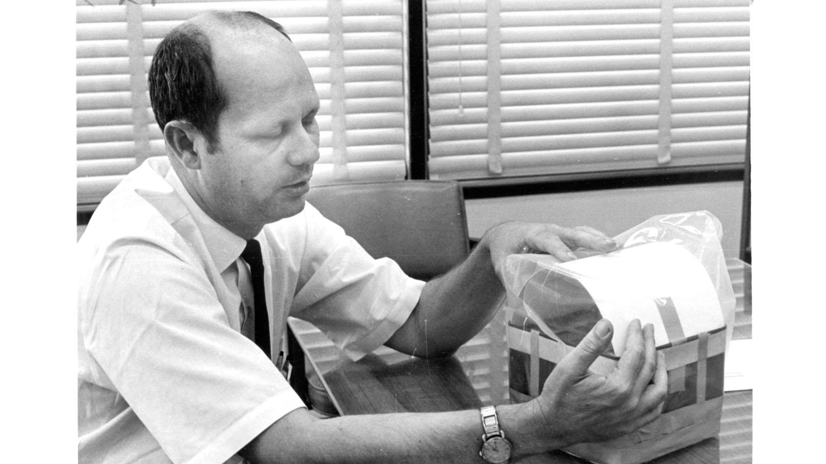 Apollo 13 legend, Brookhaven High graduate Ed Smylie dies, 95 | Daily ...