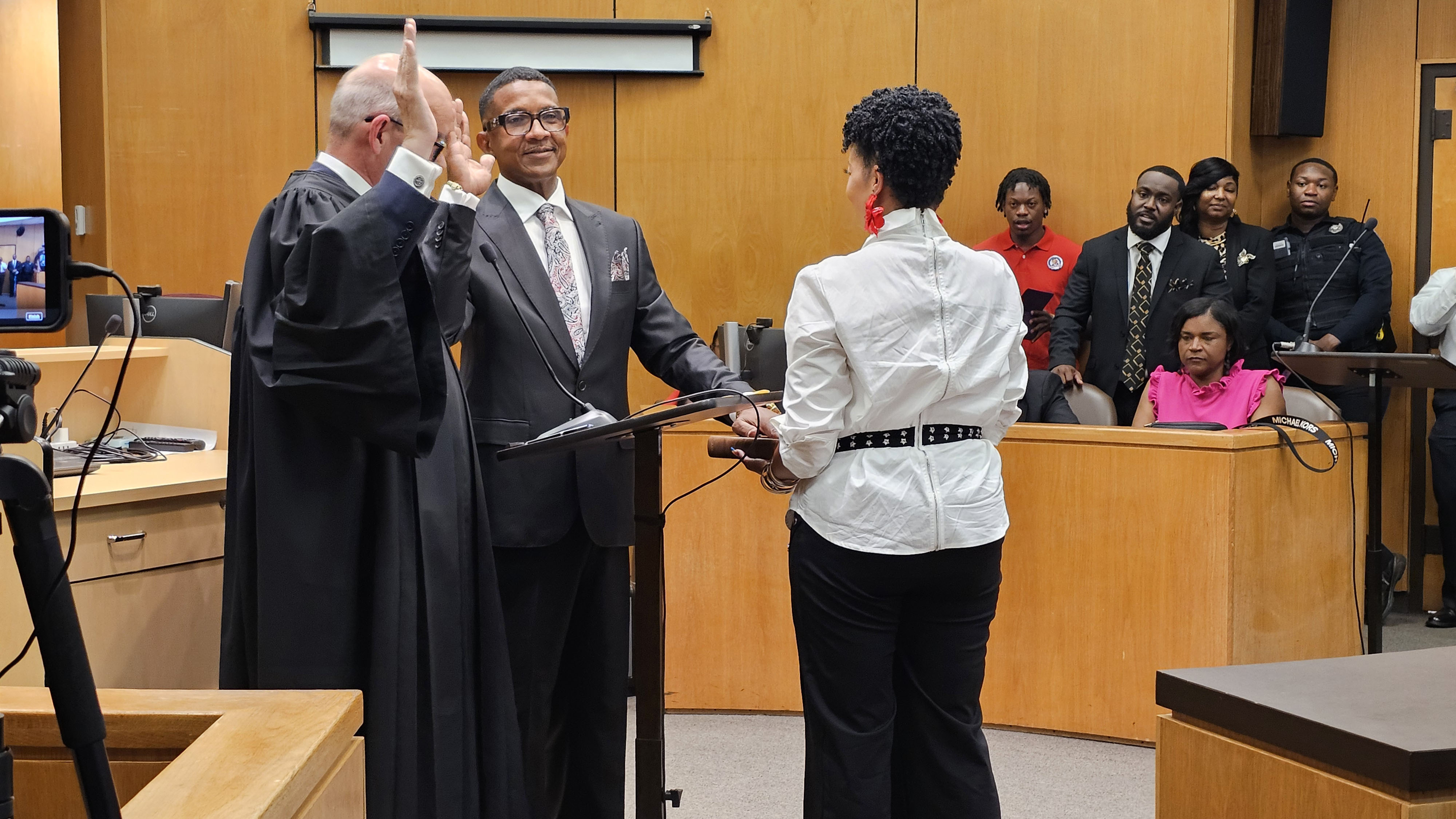 Alderman talks ‘taking back’ the community | Daily Leader