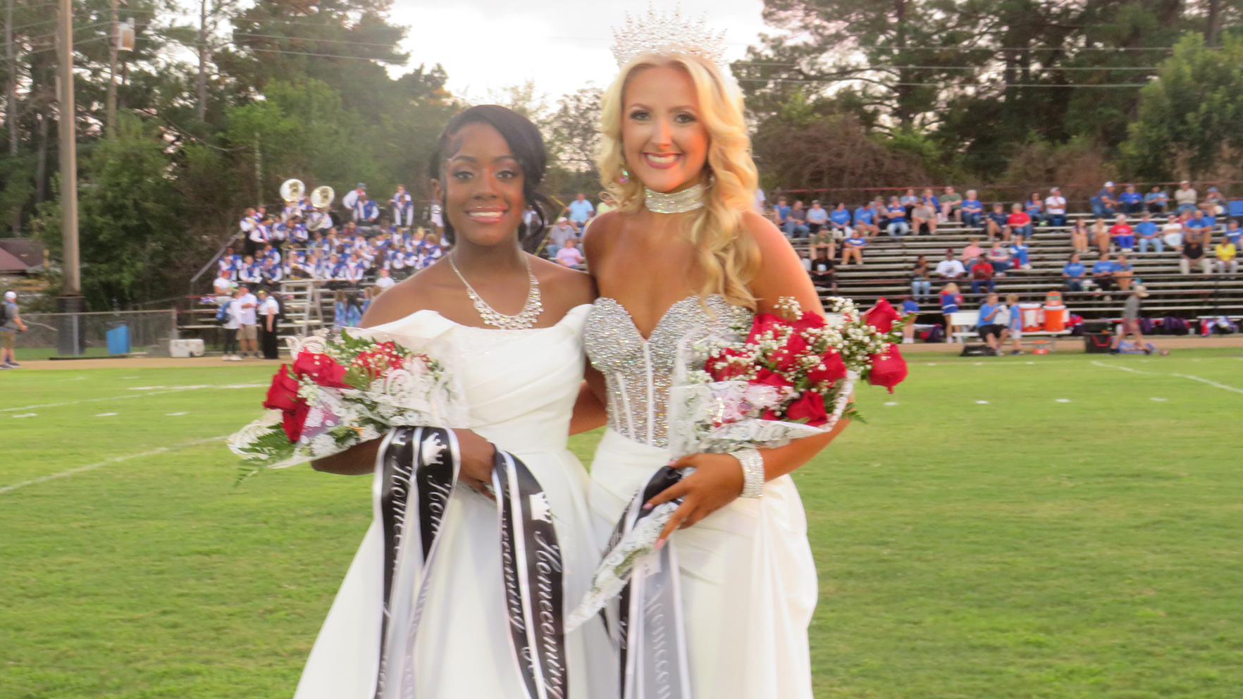 Lawrence County High presents homecoming queen, court for 2025 | Daily ...